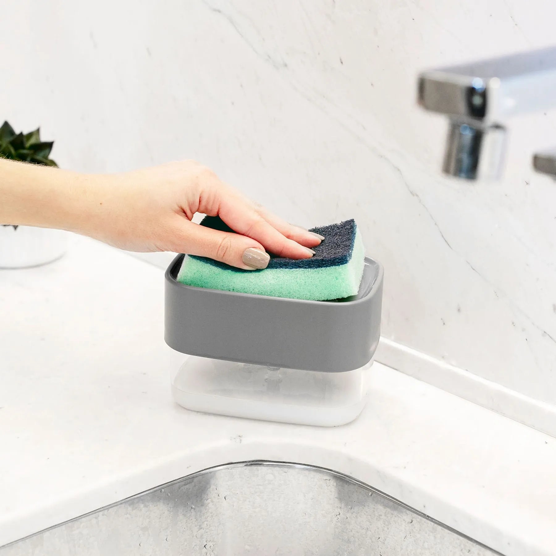 Dispensador para detergente y esponja trium color plomo – EBANI